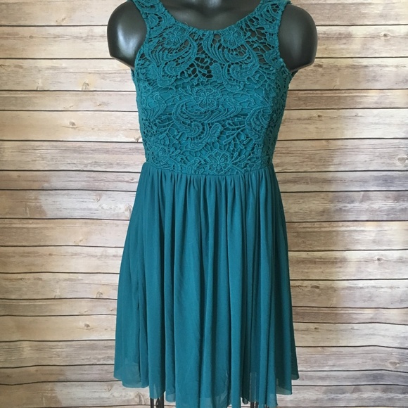 Kiwi Tucker | Dresses | Kiwi Tucker Lace Bodice Tulle Skirt Dress ...
